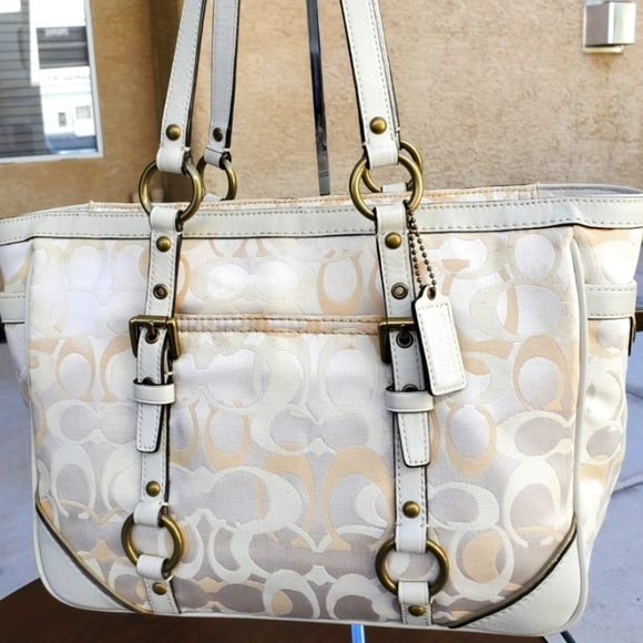 Coach | Bags | Coach Signature Optic Cs F5669 Beige Cream Jacquard ...